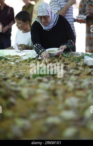 Maftul chicken couscous Stock Photo - Alamy