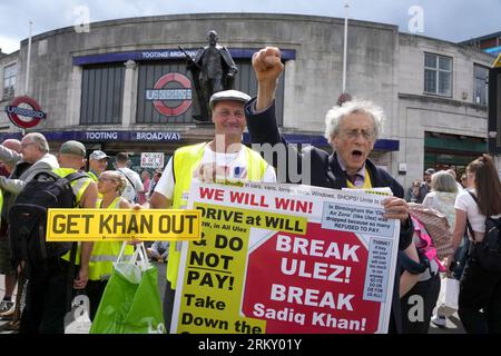 Piers Corbyn, raises his hand in the style of 70's fictional TV ...