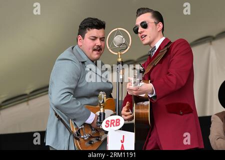 Jake Vaadeland & The Sturgeon River Boys arrive on the red carpet at ...