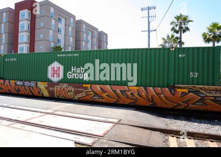 Freight train with HUB GROUP Container blocks Stock Photo - Alamy