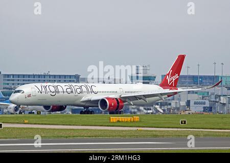G-VLIB, Virgin Atlantic, Airbus A350-1041 Stock Photo - Alamy