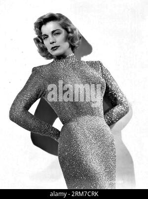 LIZABETH SCOTT in DARK CITY (1950), directed by WILLIAM DIETERLE ...