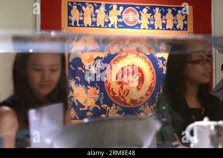 (140410) -- SINGAPORE, April 10, 2014 (Xinhua) -- A journalist views ...