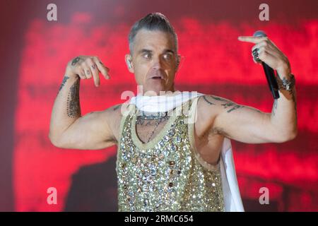 Singer Robbie Williams in concert at the Sandringham Estate in Norfolk ...