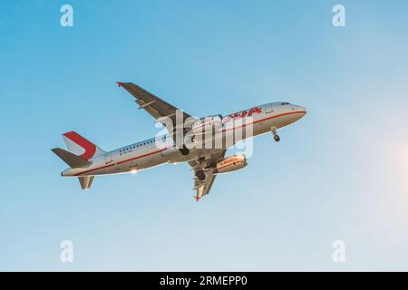 Airbus A320-214 Lauda Europe 9H-LMT .Aircraft to Fiumicino airport ...