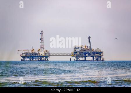 ExxonMobil natural gas platform in Mobile Bay, Alabama, USA Stock Photo ...