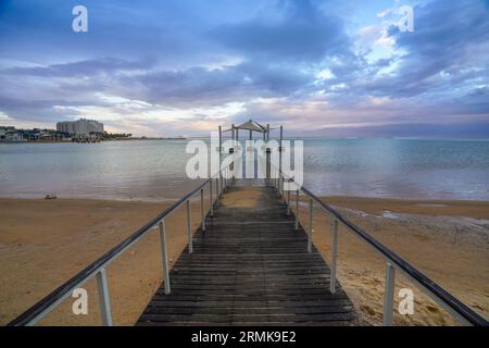 Pier on the beach over Dead Sea. Ein Bokek, Israel Stock Photo - Alamy