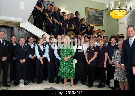 The Royal Air Force Club, Piccadilly, London, England, UK Stock Photo ...