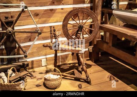 Bartow History Museum spinning wheel Stock Photo - Alamy