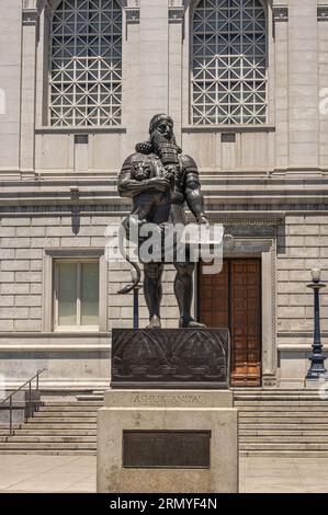 Assyrian statue of Gilgamesh Stock Photo - Alamy