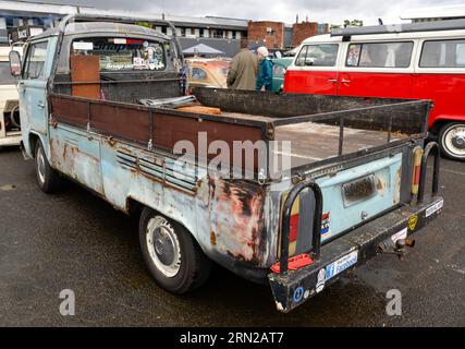 Volkswagen VW Kombi Transporter Single Cab Utility Work Tray Blue Vintage Retro Show Shine Day ...