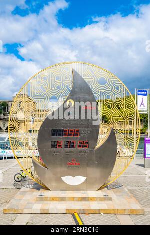 France, Paris, giant clock for the countdown to the 2024 Paris Olympic ...