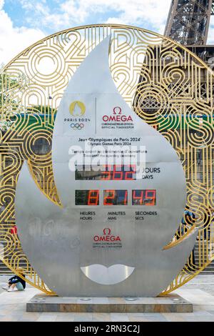 France, Paris, giant clock for the countdown to the 2024 Paris Olympic ...