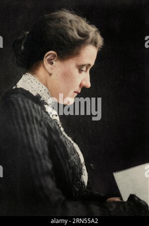 Jane Addams reading a book. Studio portrait circa 1910. Publisher Bain ...