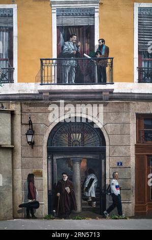 La Fresque des Lyonnais, art in the walls of Lyon, France Stock Photo ...
