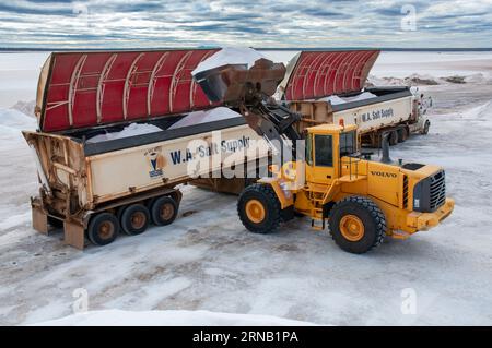 Industrial salt mining at Lake Deborah in Western Australia Stock Photo ...