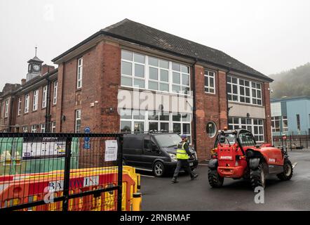 Abbey Lane Primary School, Sheffield. New build extension of classrooms ...