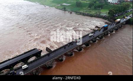 (160803) -- MAHAD, Aug. 3, 2016 -- The aerial photo shows the damaged ...