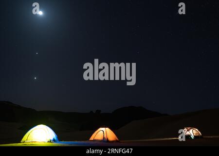 Night in the Sahara desert of Tadrart rouge tassili najer in Djanet ...