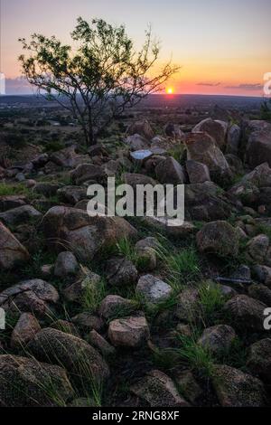 An Australian outback sunset - the sun setting at Towers Hill, Charters ...