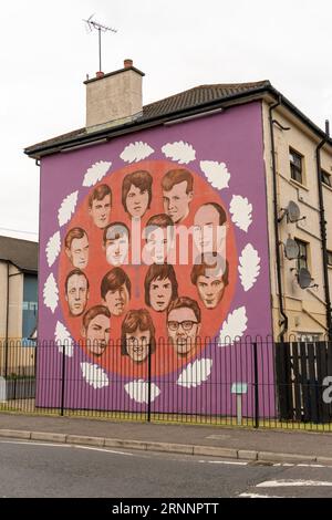 The Bloody Sunday Commemoration mural by the Bogside Artists in Derry ...