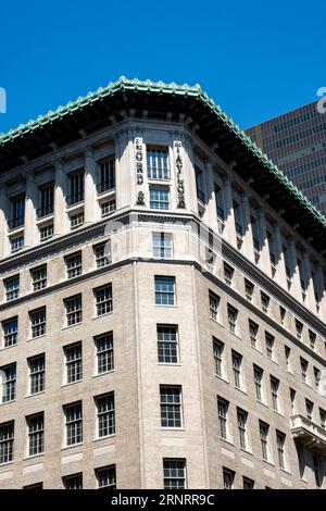 The landmark Lord & Taylor building of Fifth Avenue has been restored ...