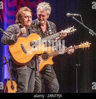 Peter Howarth Singer of the Band Hollies, Pete Lincoln, Frontman from ...