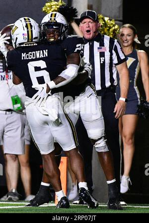 Vanderbilt running back Sedrick Alexander (28) scores a touchdown past ...