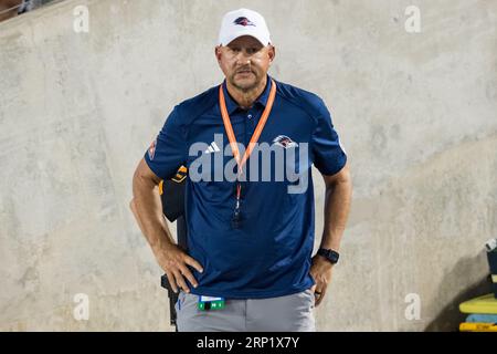 UTSA head coach Jeff Traylor during the second half of an NCAA college ...