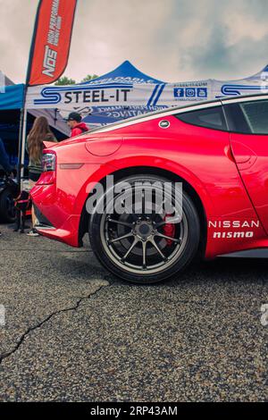 Red Nissan 400z with Bronze wheels Stock Photo - Alamy
