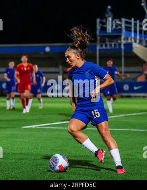Chelsea’s Eve Perisset in action during the UEFA Women's Champions ...