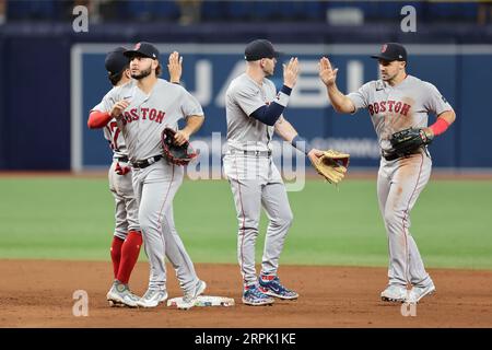 St. Petersburg, FL: Handshakes for the winners as Cincinnati Reds ...