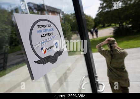 Panker, Germany. 05th Sep, 2023. A female soldier rescues a young grass ...