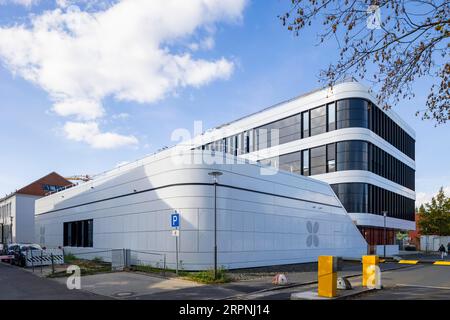 The NCT UCC Dresden is a joint facility of the German Cancer Research ...