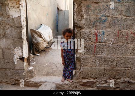 200312 -- YEMEN, March 12, 2020 Xinhua -- Yemeni children play outside ...