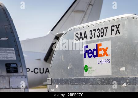 Airport symbols, FedEx Express, Örebro airport, Örebro, Sweden Stock ...