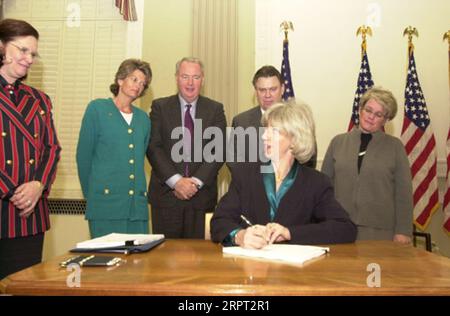 Secretary Gale Norton and Alaska Governor Frank Murkowski, right, at ...