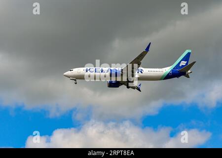 TF-ICA Icelandair Boeing 737-9 MAX am Flughafen Kopenhagen-Kastrup, CPH ...