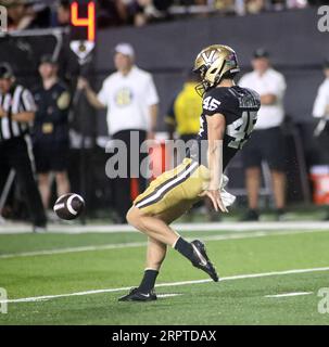 August 26, 2023 - Vanderbilt Commodores quarterback AJ Swann #5 passes ...