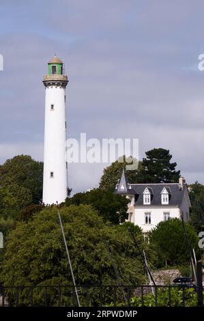 Feu de la Pyramide, Benodet, Finistere Stock Photo - Alamy