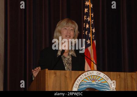 Secretary Gale Norton speaking at Department of Interior headquarters ...