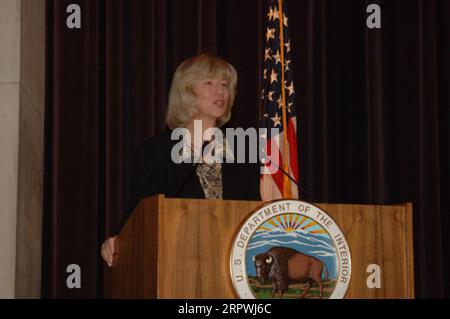 Secretary Gale Norton speaking at Department of Interior headquarters ...