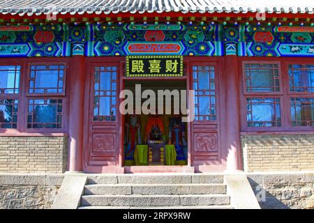 JI COUNTY - APRIL 5: Temple landscape architecture in Panshan Mountain ...