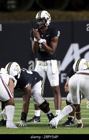 NASHVILLE, TN - SEPTEMBER 02: Vanderbilt Commodores quarterback AJ ...