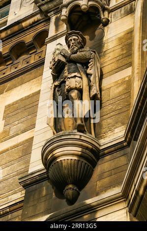 Statue of Johannes Caius (John Keys) on the Tower of Waterhouse ...