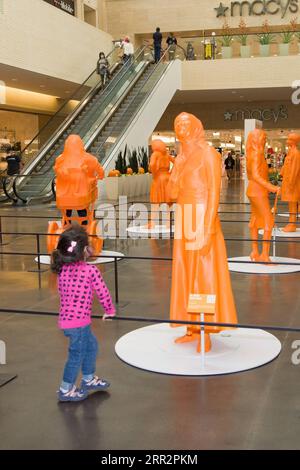 201015 -- DALLAS U.S., Oct. 15, 2020 -- People look at the women s ...
