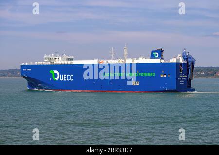 UECC's LNG Battery Hybrid powered car and vehicle carrier Auto Aspire ...