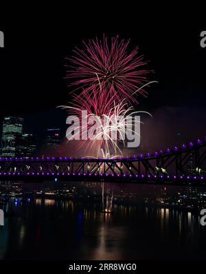 2023 Brisbane River Fire Show as seen from Wilson Outlook Reserv Stock ...