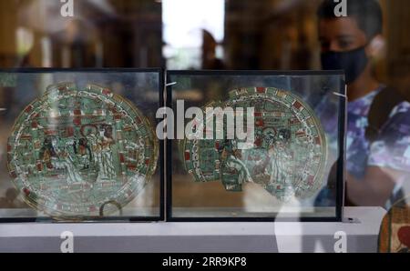 Musical instruments used by the ancient Egyptian and Israelites: lyre ...