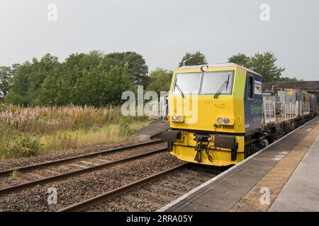 Freightliner Route Leaner DR 98904 seen at Long Preston station on 7th ...